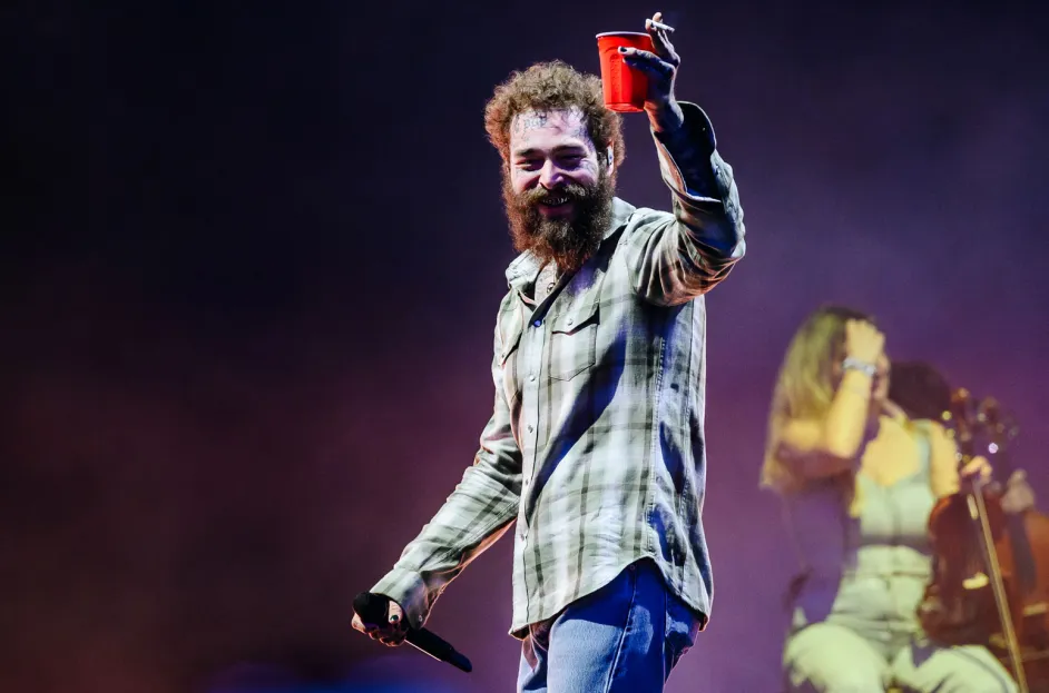 Post Malone-მა ჰიუსტონის ბარში მომუშავე მარტოხელა დედას 20, 000 დოლარი ...